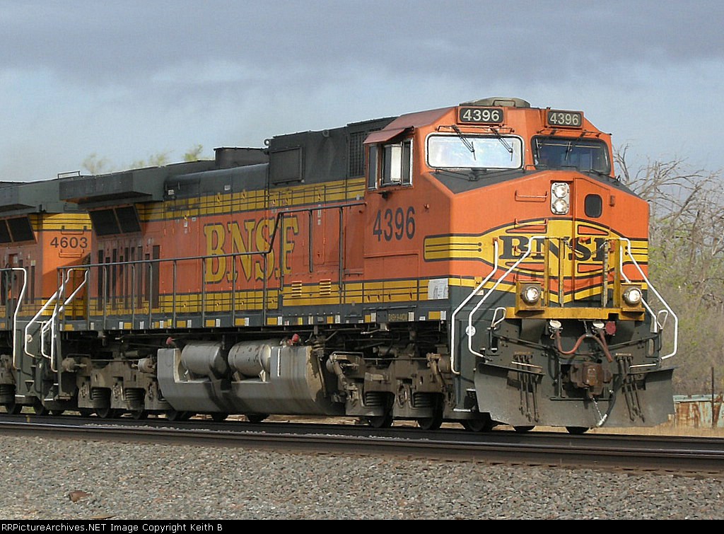 BNSF 4396